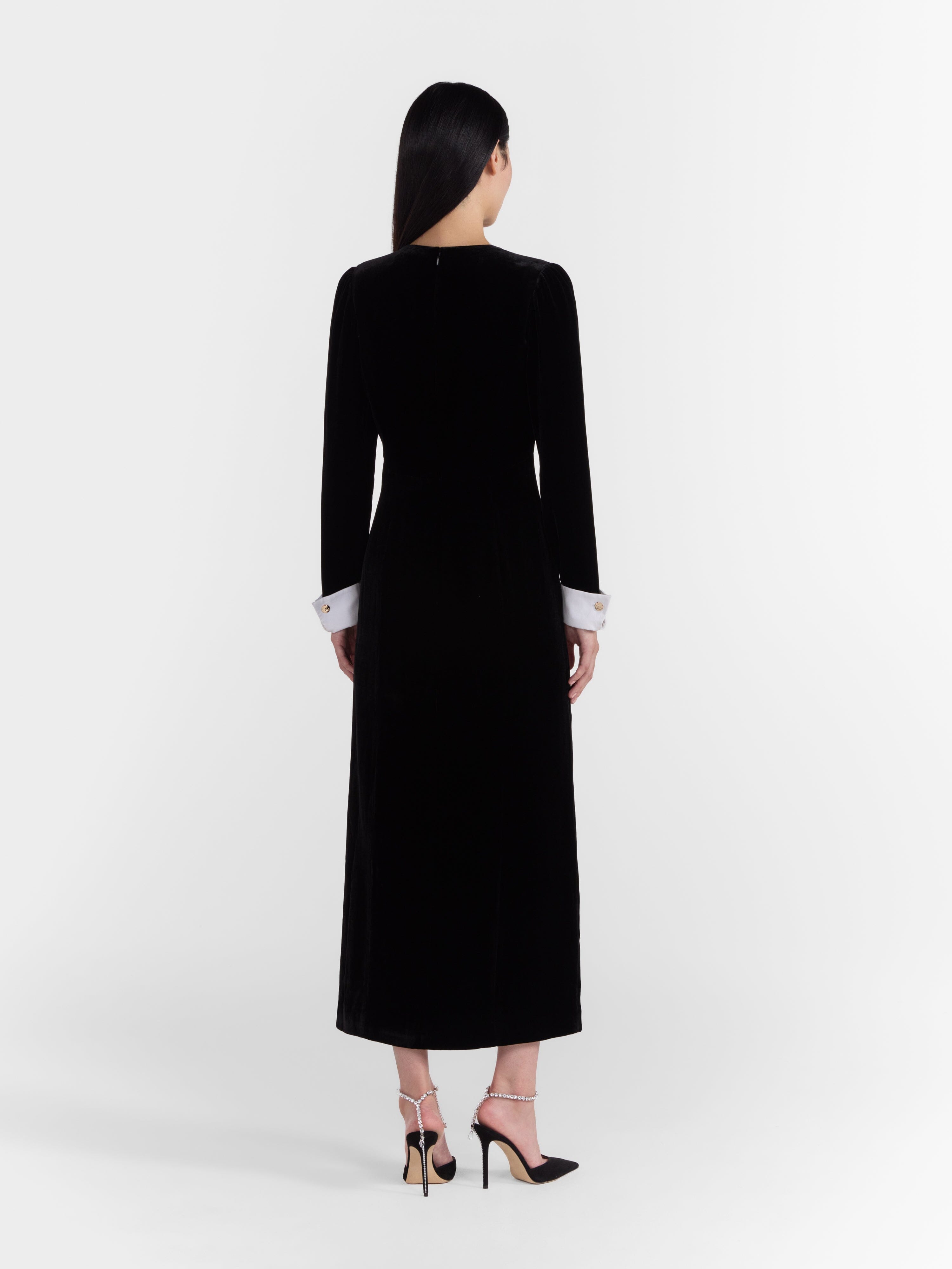 Lulu B Dress in Black – SALONI